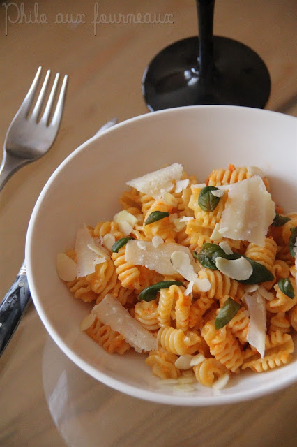 Philo aux fourneaux: Radiatori au pesto rouge