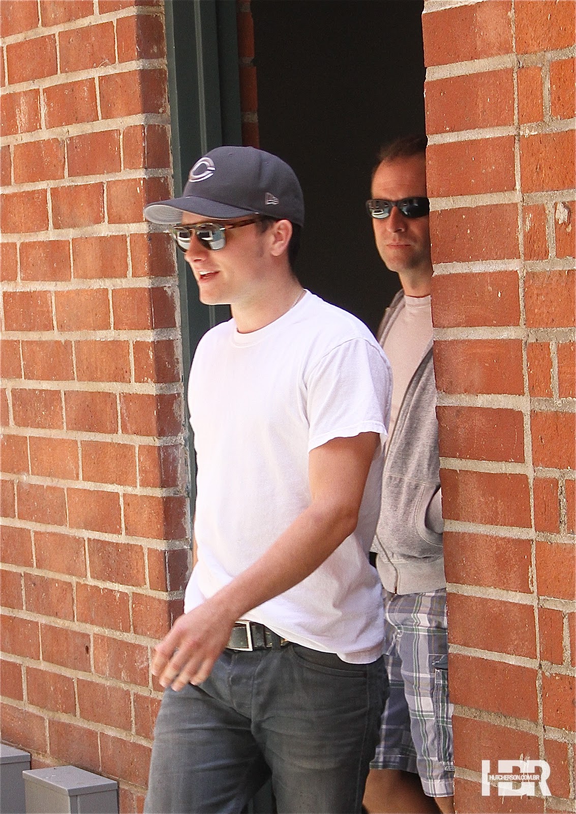 Josh Hutcherson: Josh Hutcherson y su papá van al medico..