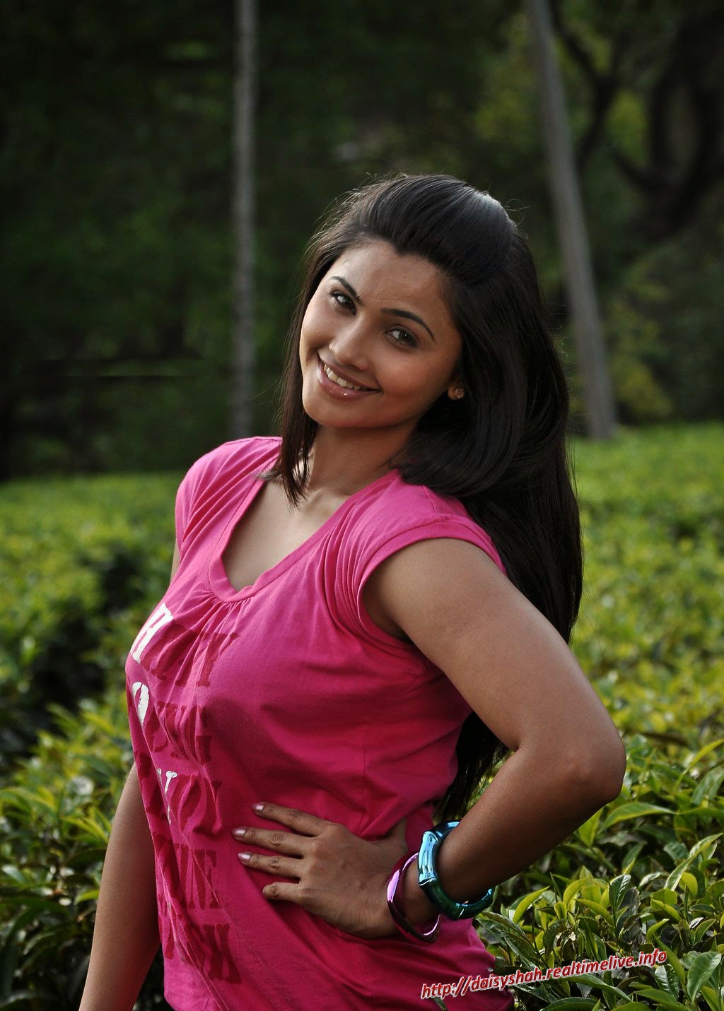 Actress Daisy Shah Hot Pics, Wallpapers, Videos & Photo Gallery: Daisy ...