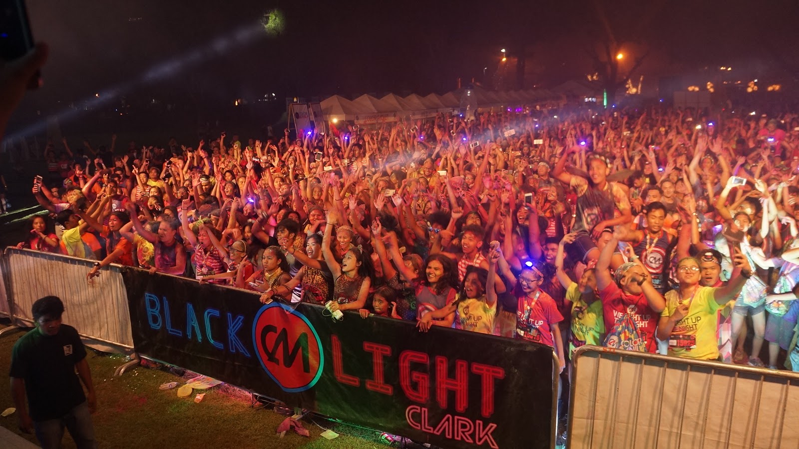 Color Manila Holds Blacklight Run at Clark, Pampanga ~ Wazzup Pilipinas ...