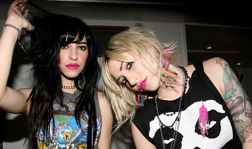 Fashion World: Favim.com