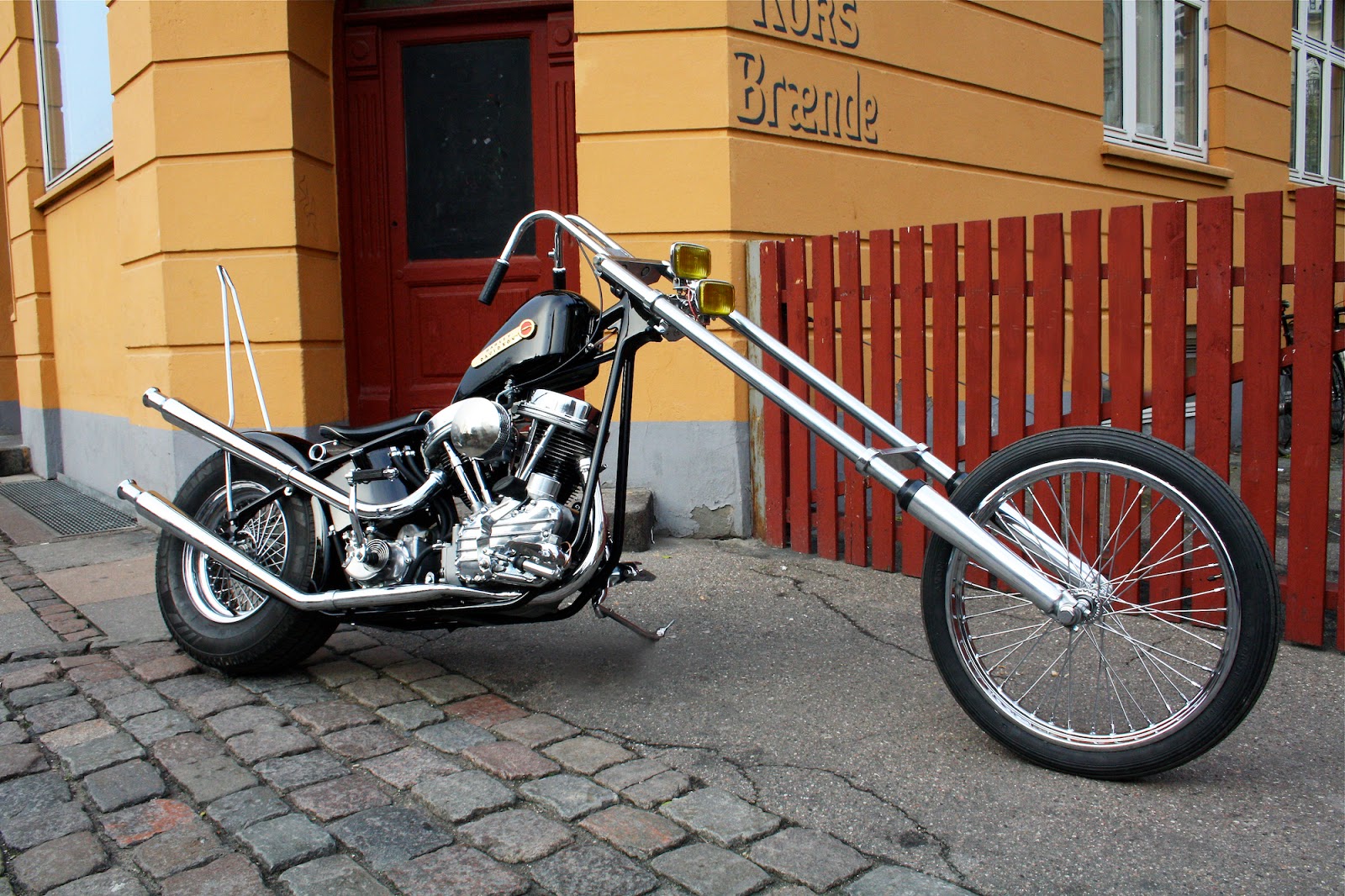 JAMESVILLE MOTORCYCLES: JAMESVILLE 62 FLH PANHEAD