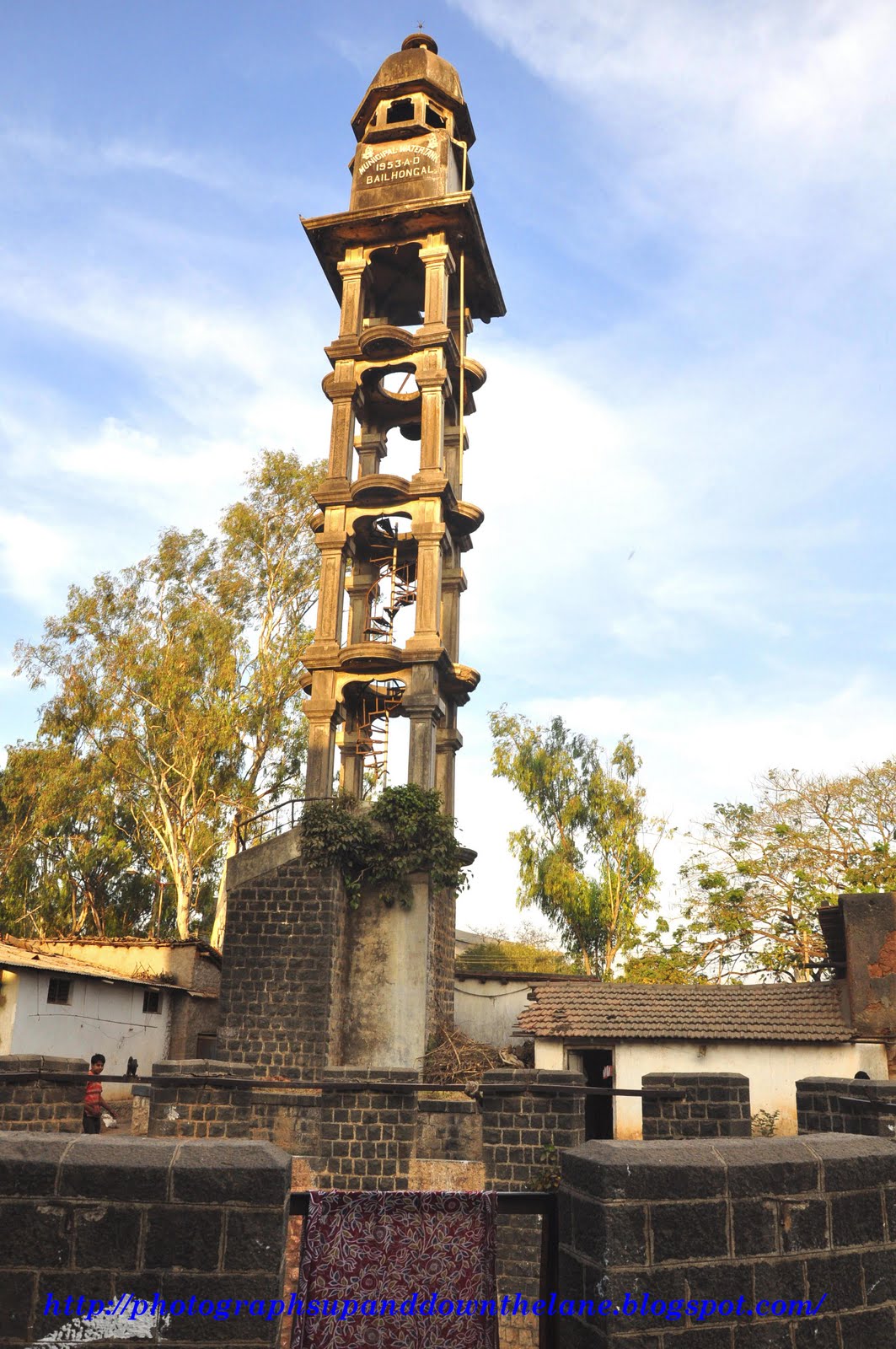 PHOTOGRAPHS UP AND DOWN THE LANE: Kittur Rani Chennamma Memorial ...