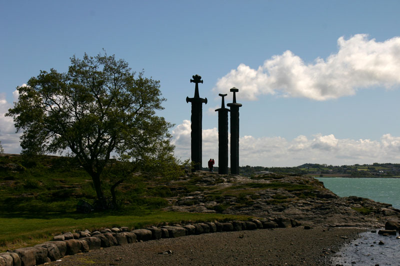 On2Wheels: Tre sverd i fjell