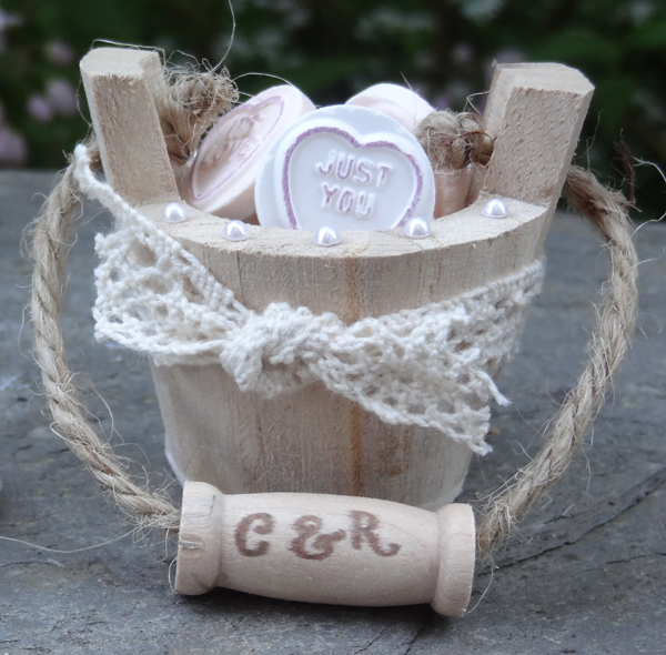 Flutterby Crafts: Wooden Pails - Wedding Favours