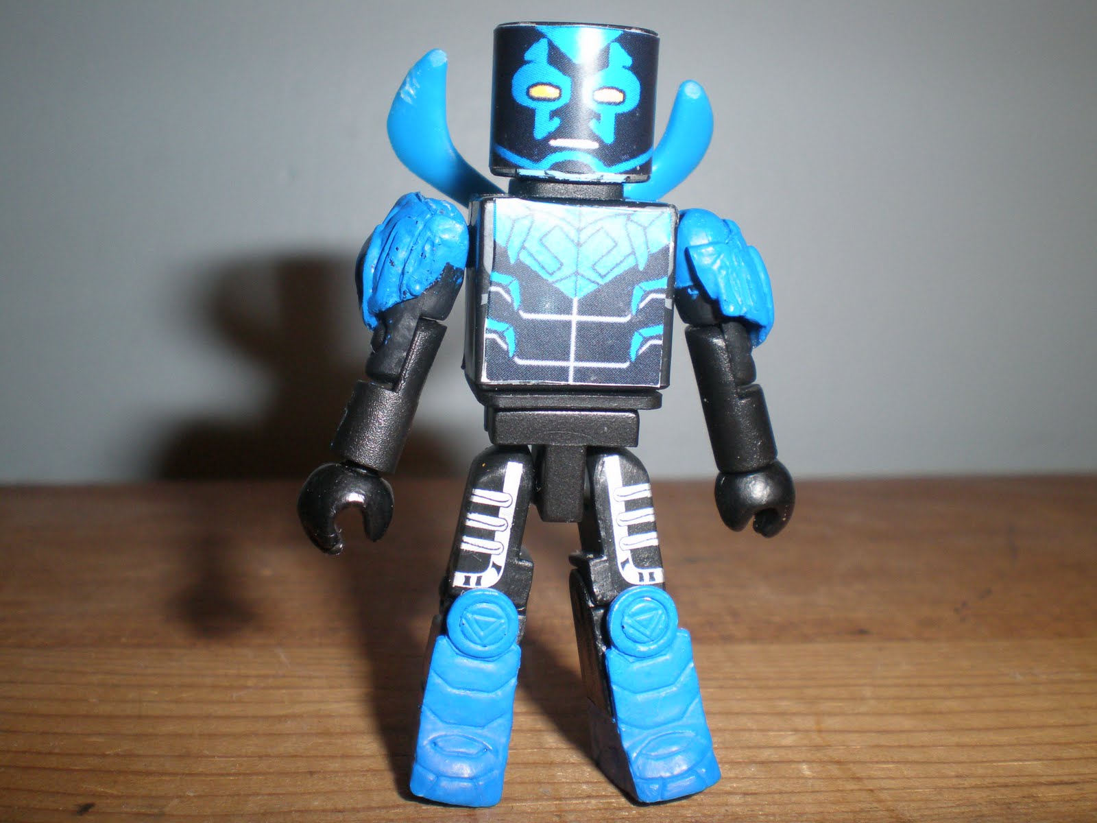 Dinosaurs in F-14s: Minimate Customs: Blue Beetle