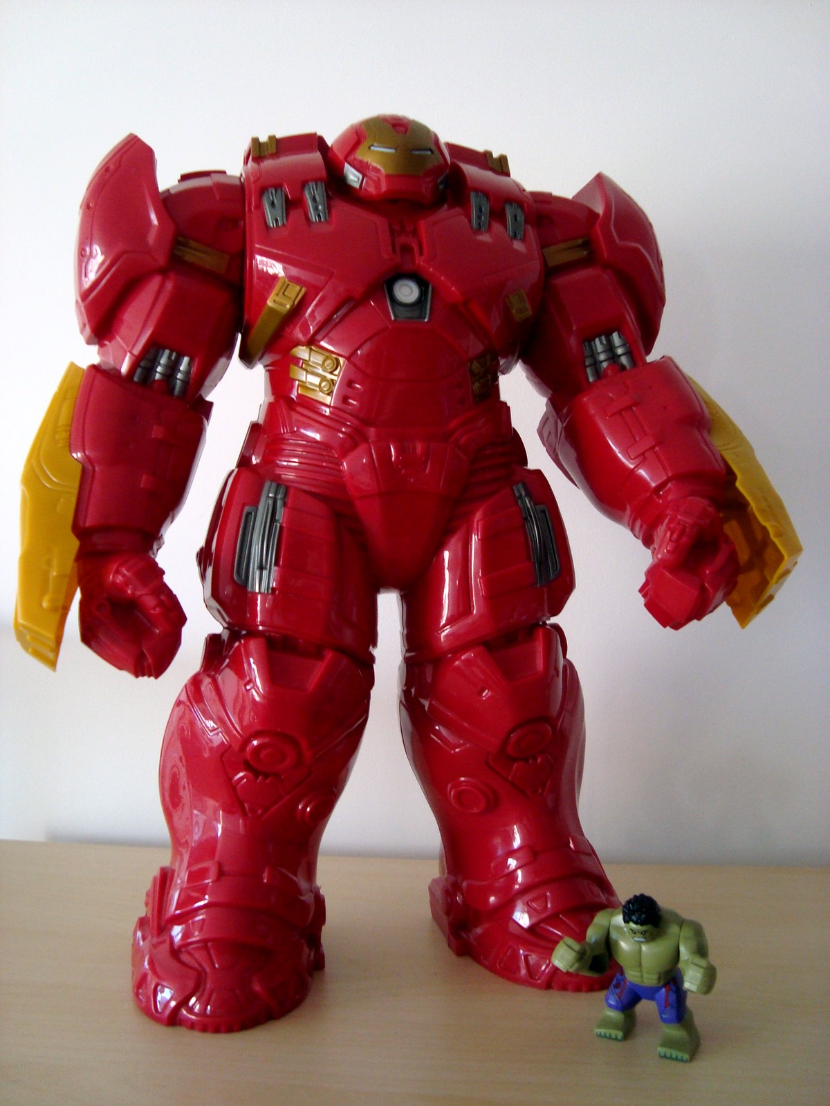 SUPER SHOGUN: HULK BUSTER ARMOR TITAN HERO SERIES - HASBRO