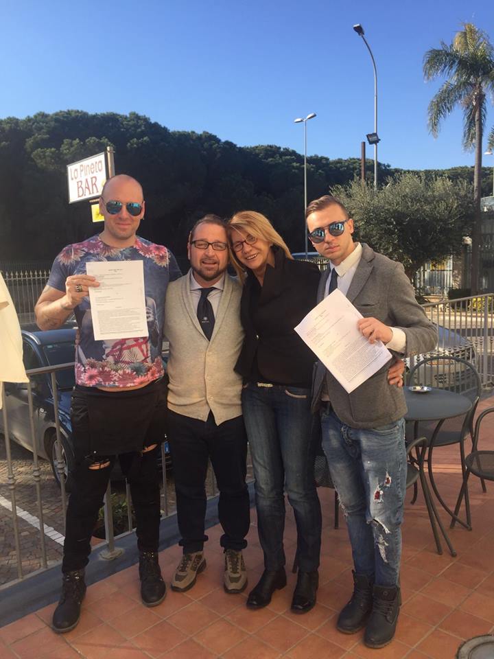 Lenox Ferrone : Extreme Fire Walking: il trekking estremo!