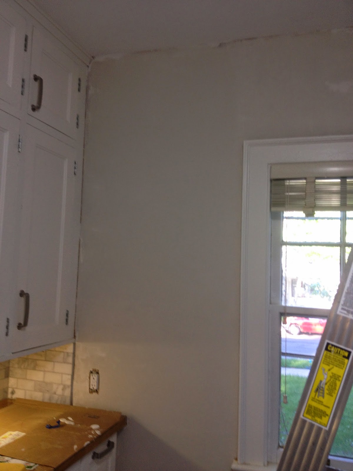 Kendal Lynn Designs: Skim coating our kitchen walls