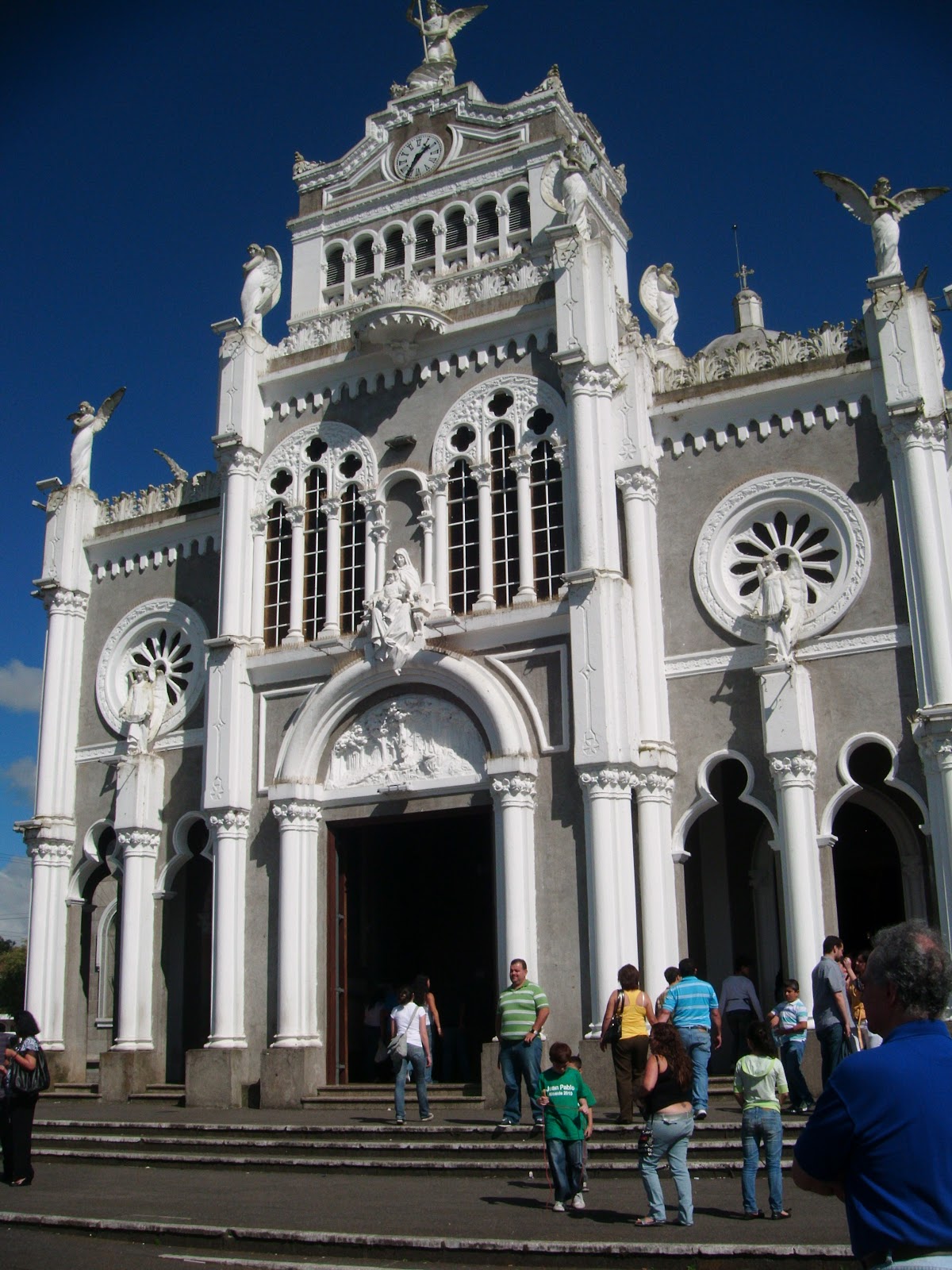 Azur Indian: Costa Rica 2: Religion