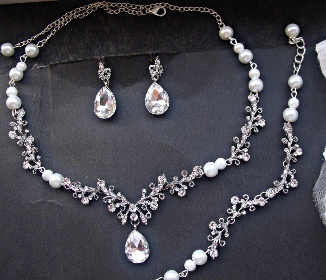 queenBEAD - bijuterii si accesorii pentru mirese : VANDUT