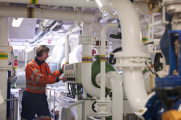 My School Life in MKJB: What is Marine Engineering?