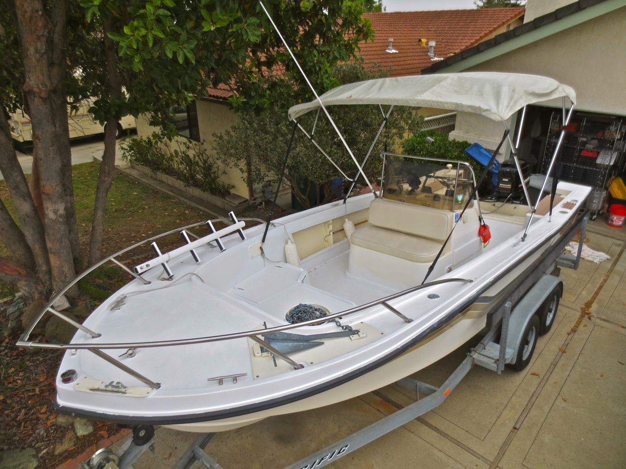 TimWaagBlog: SOLD!!! Mako 21 Center Console w/200HP Merc Outboard