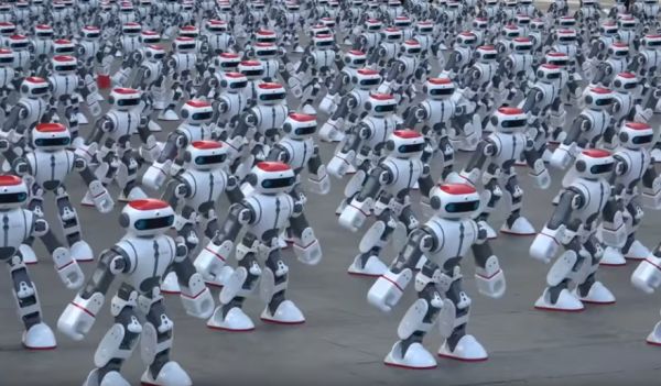 Massive robot dance - Guinness World Records