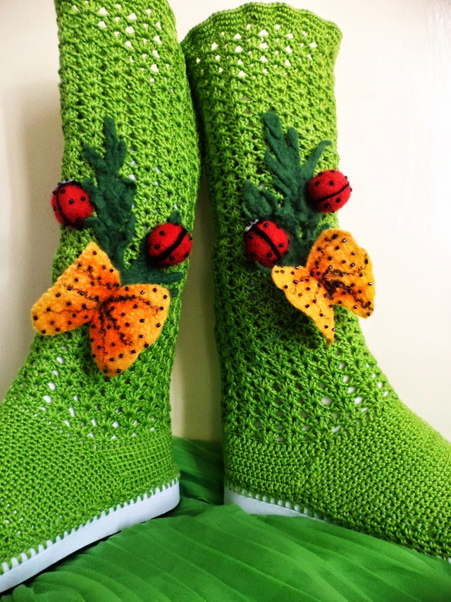 biju4everybody-bijuterii handmade: Cizme crosetate cu fluturi si buburuze