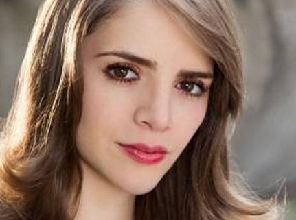 MasQueTelenovelas: Elizabeth Valdez: "Esther ha implicado un reto para mí"