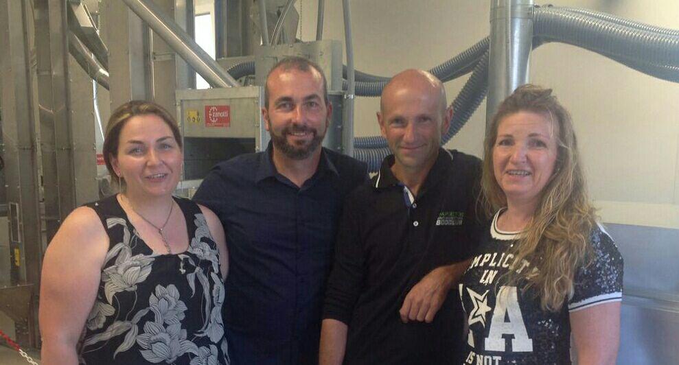 PORTO TOLLE AZZURRA: PORTO TOLLE:INAUGURATA LA PILERIA DELLA FAMIGLIA ...