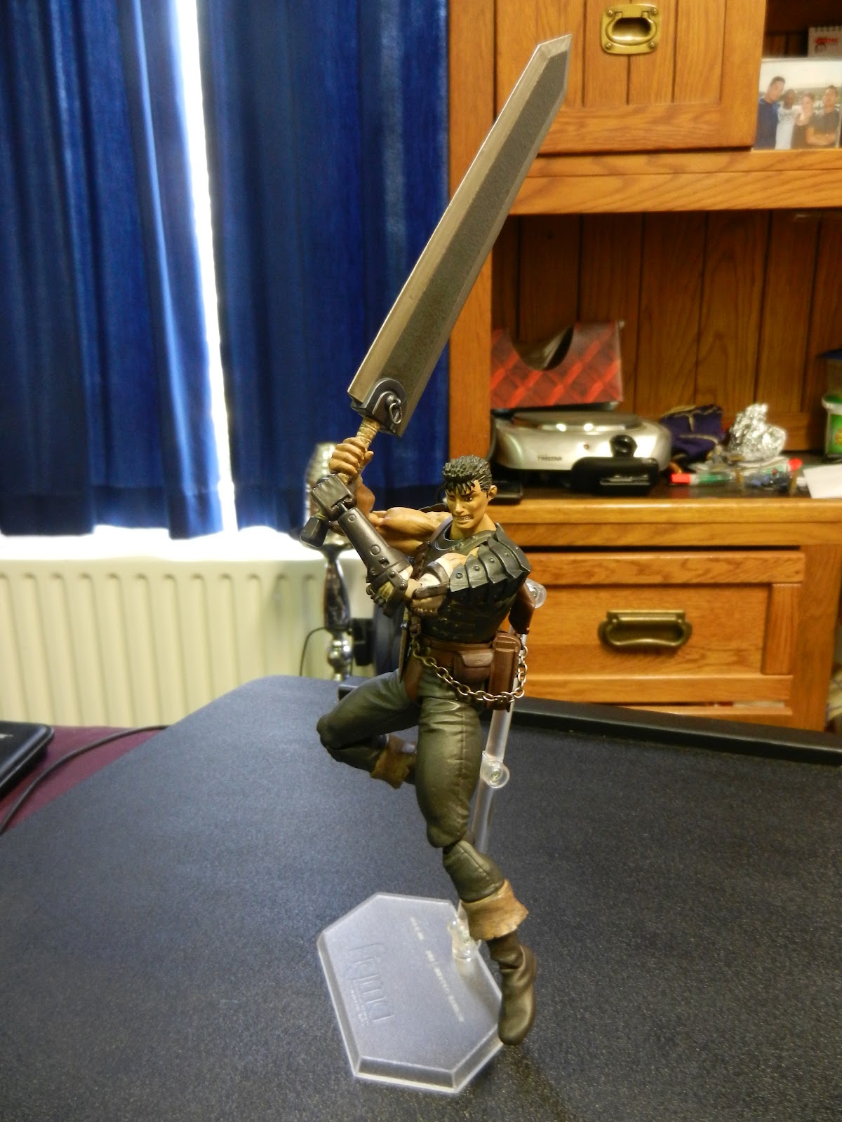 A Hobbyists' World: Review 5: figma Black Rock Shooter The Game: BRS ...