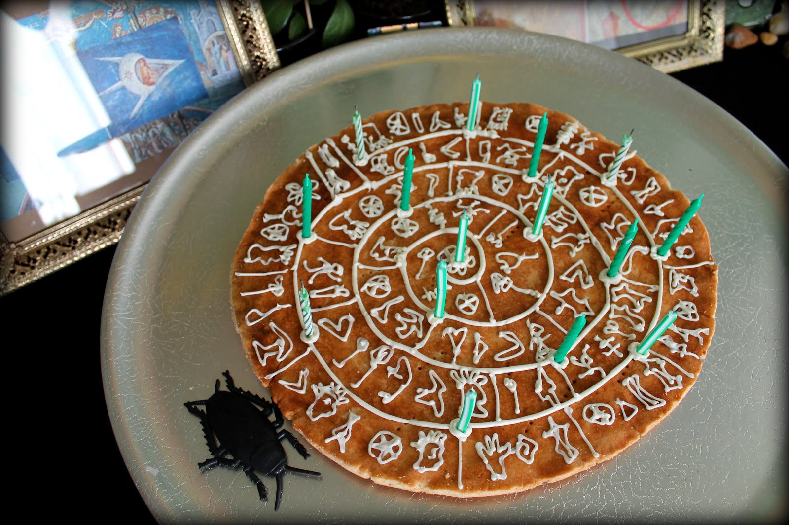 *~my house is cuter than yours~*: Ancient Alien Party Eats