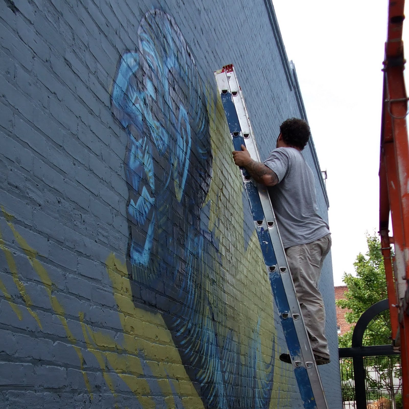 CORE Performance Company: "Living Wall" in CORE's alleyway!