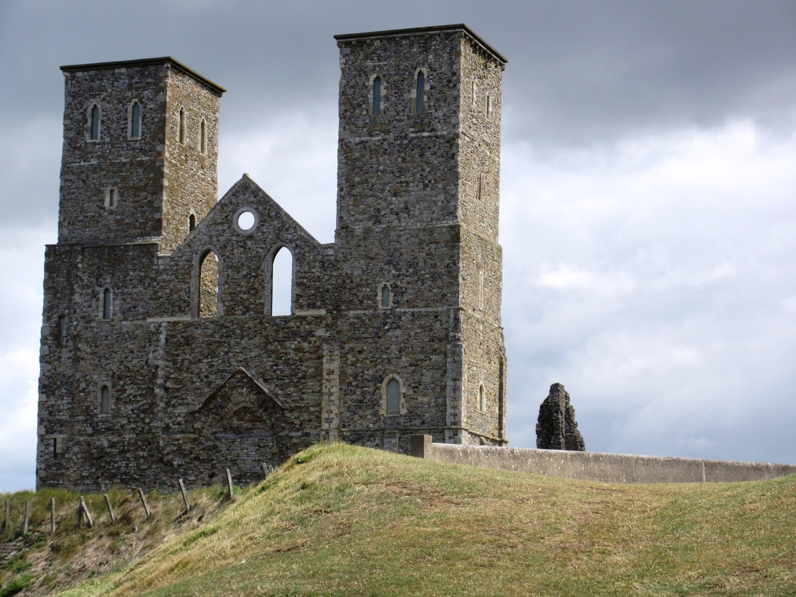 Liberal England: More photographs of Reculver