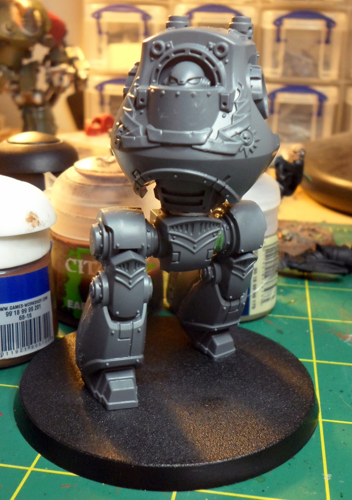WeeMen: Subtle Posing the Betrayal At Callth Contemptor Dreadnought