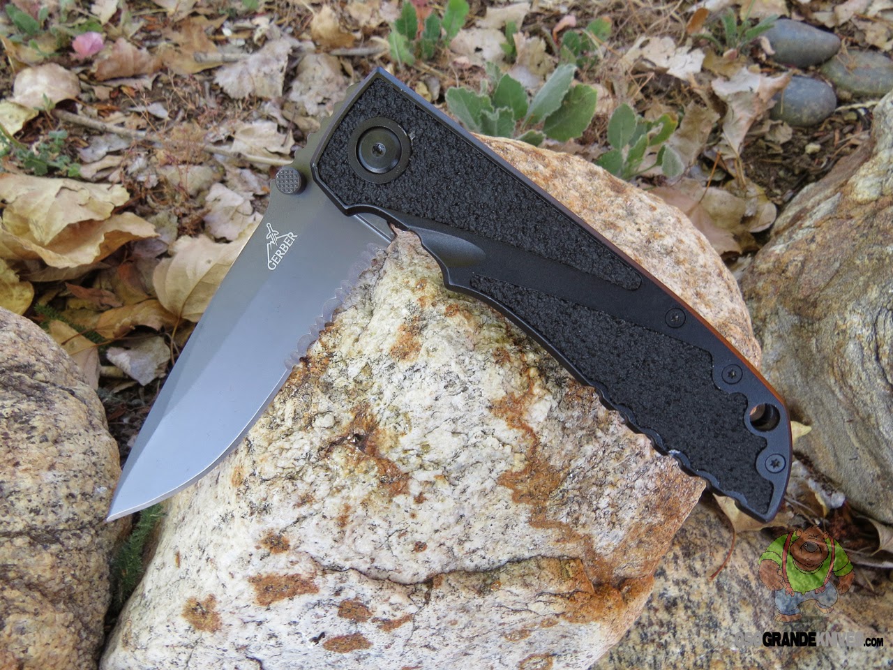 Oso Grande's Knife Blog - Stay Sharp!: Grab a Gerber Icon Folder for ...