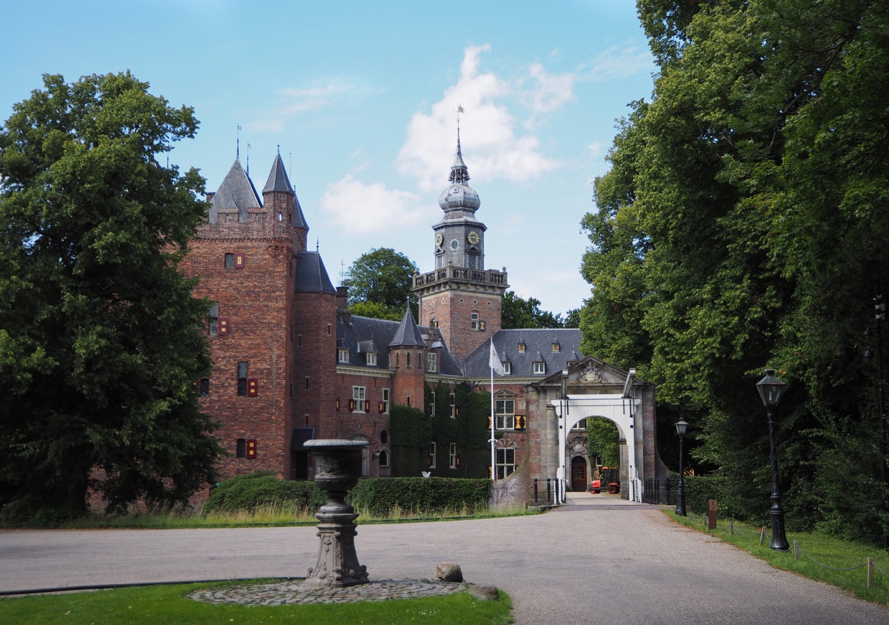 Netherlands: De Vecht- Amsterdam’s answer to the Loire Valley | Minor ...