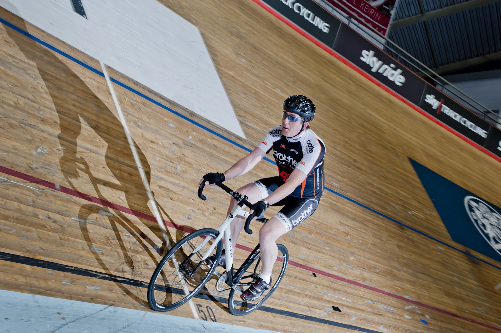 race-pace.net: Riding the Velodrome Boards