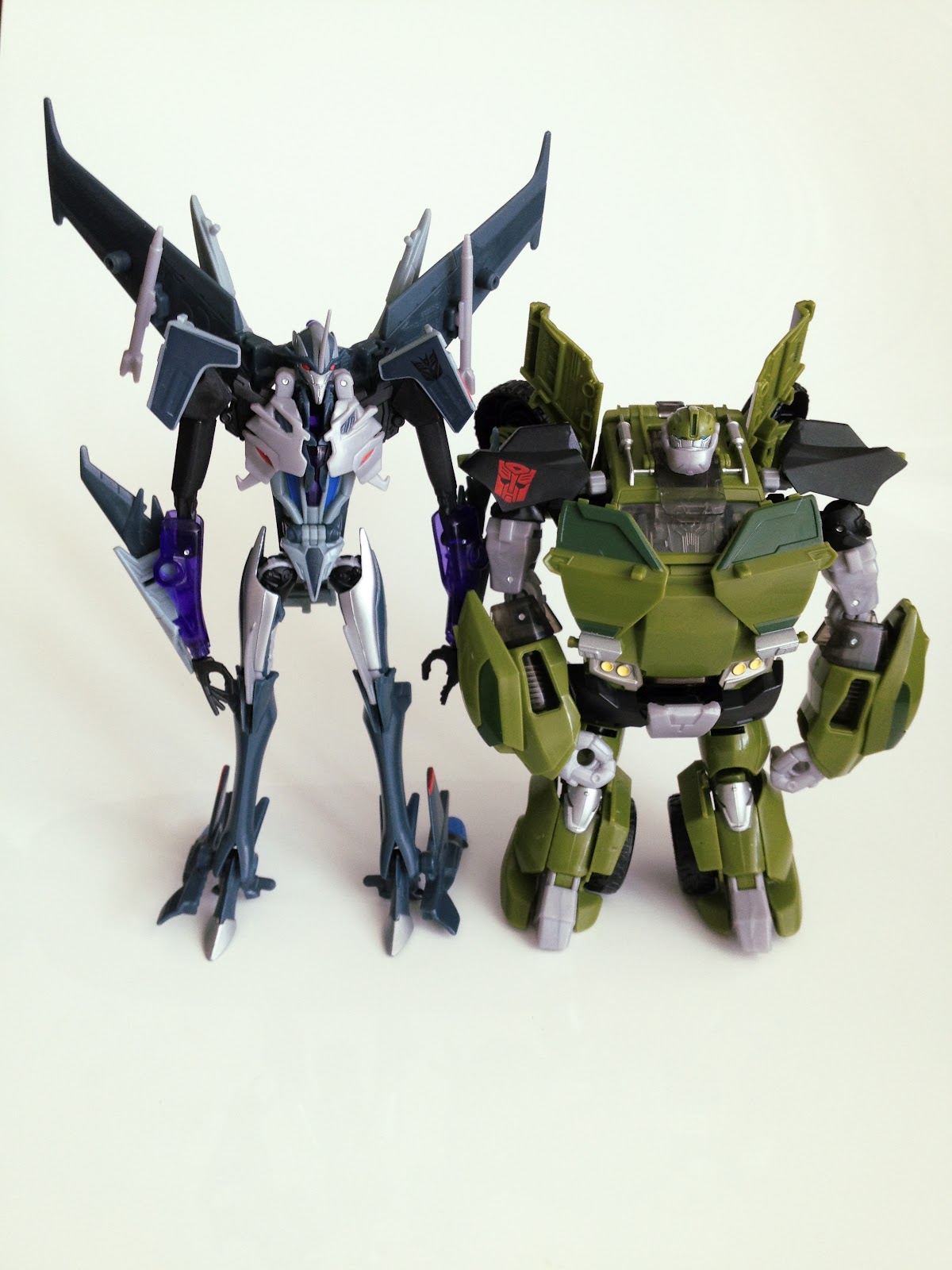 Red Dot Hobbies: Transformers Prime RID Voyager Bulkhead