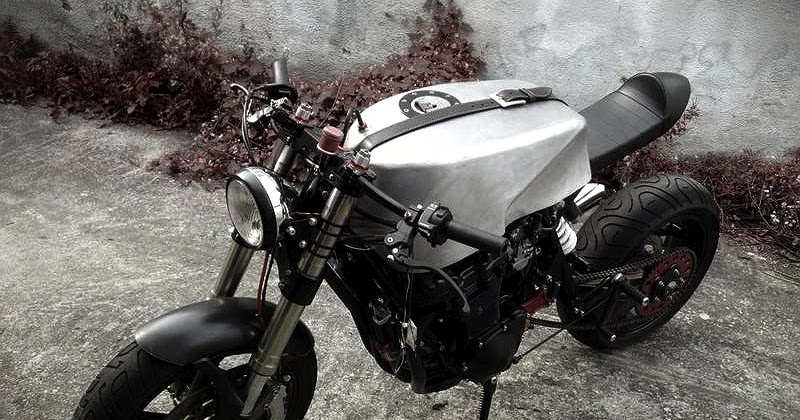 Gixxer cafe - Inazuma café racer