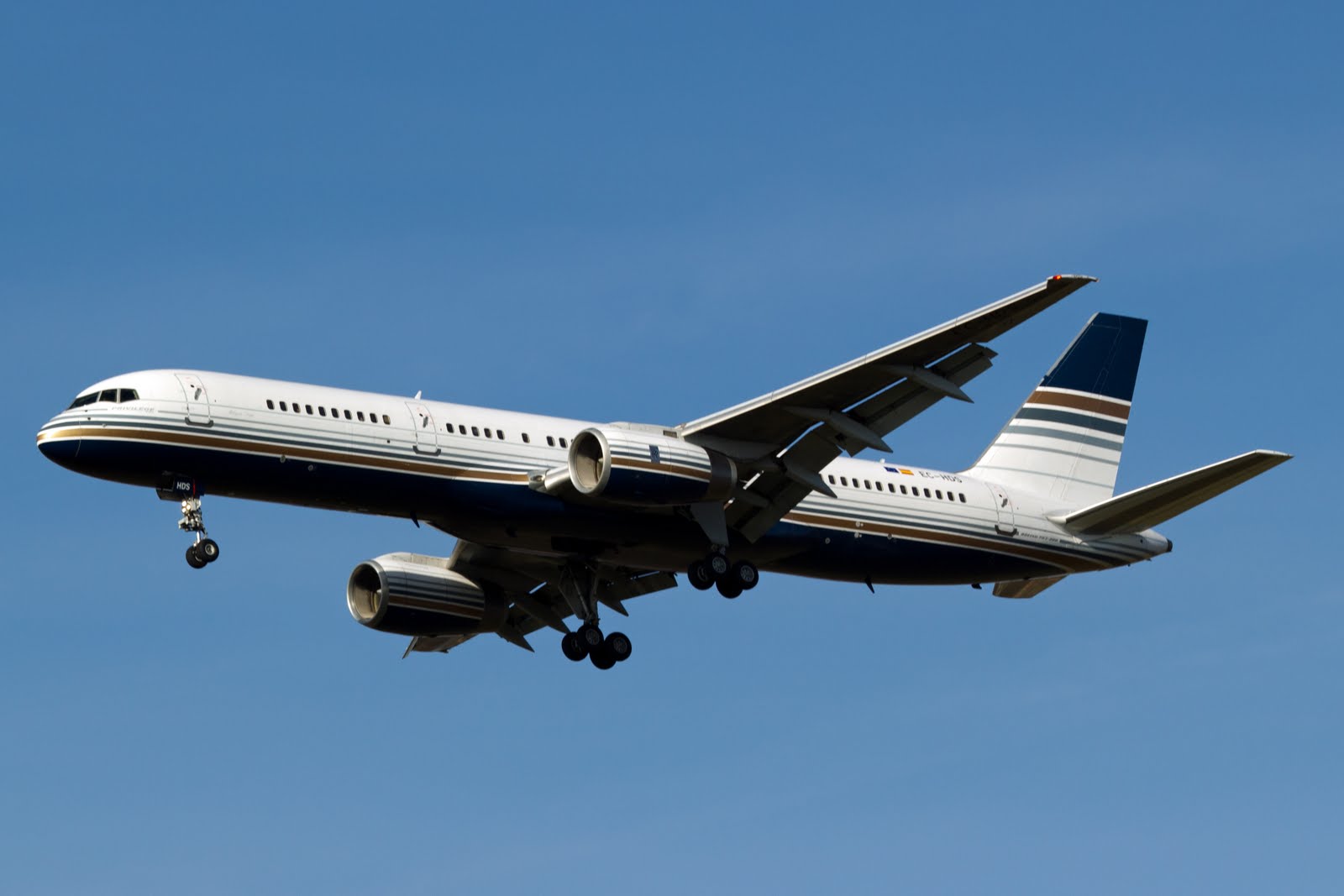 Orion's Aviation: Boeing 757s operating for Jet 2 - Privilege & Titan