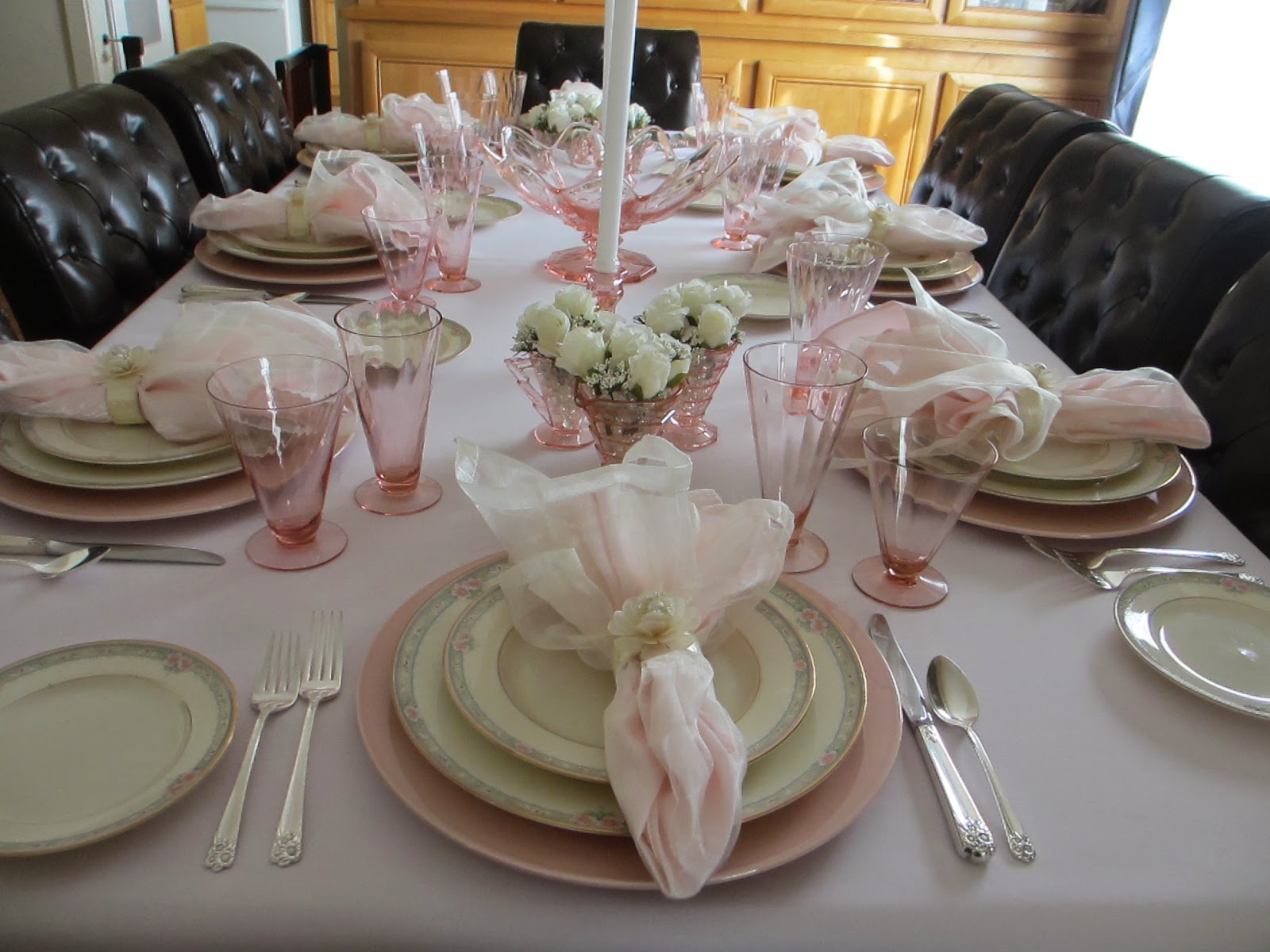 The Welcomed Guest: Vintage Pink Table