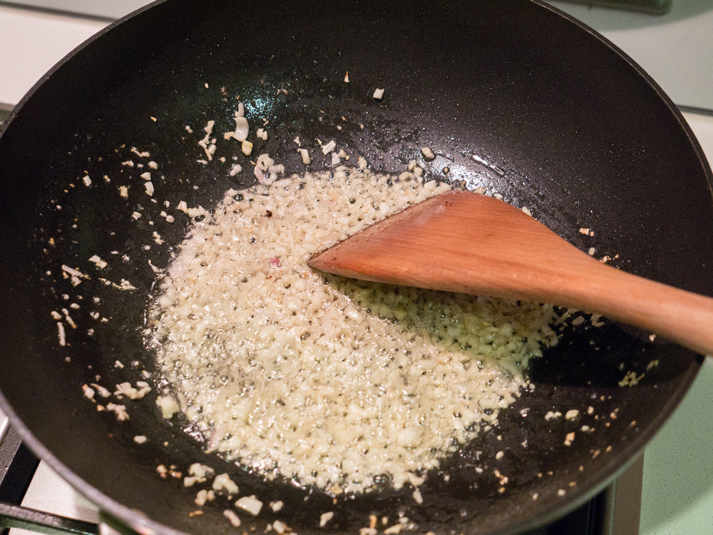 Purple bowl: Easy Thai basil chicken (Gai Pad Grapow) recipe