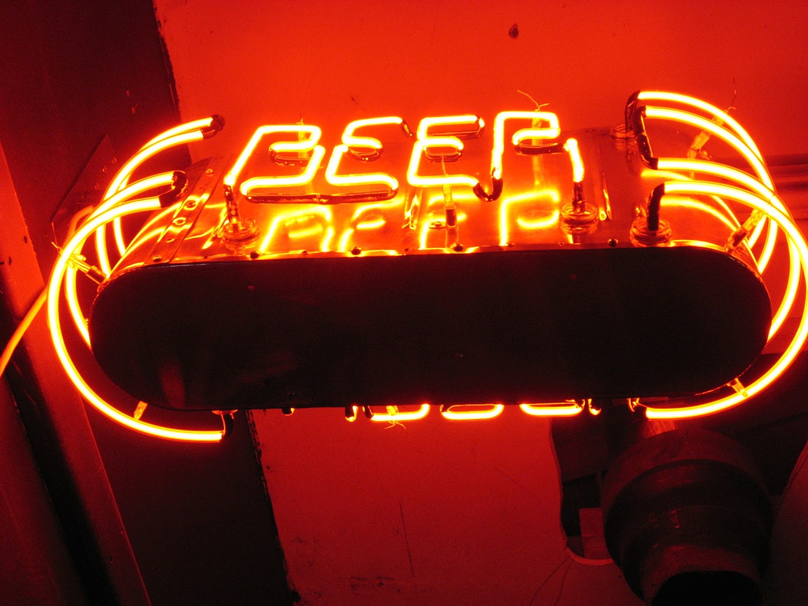 HEAVY METAL WORKS: Neon BEER Sign