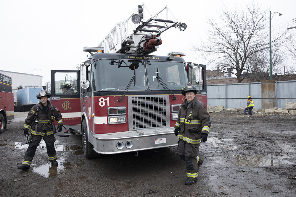 I Like to Watch TV: Chicago Fire "51's Original Bell" Photos