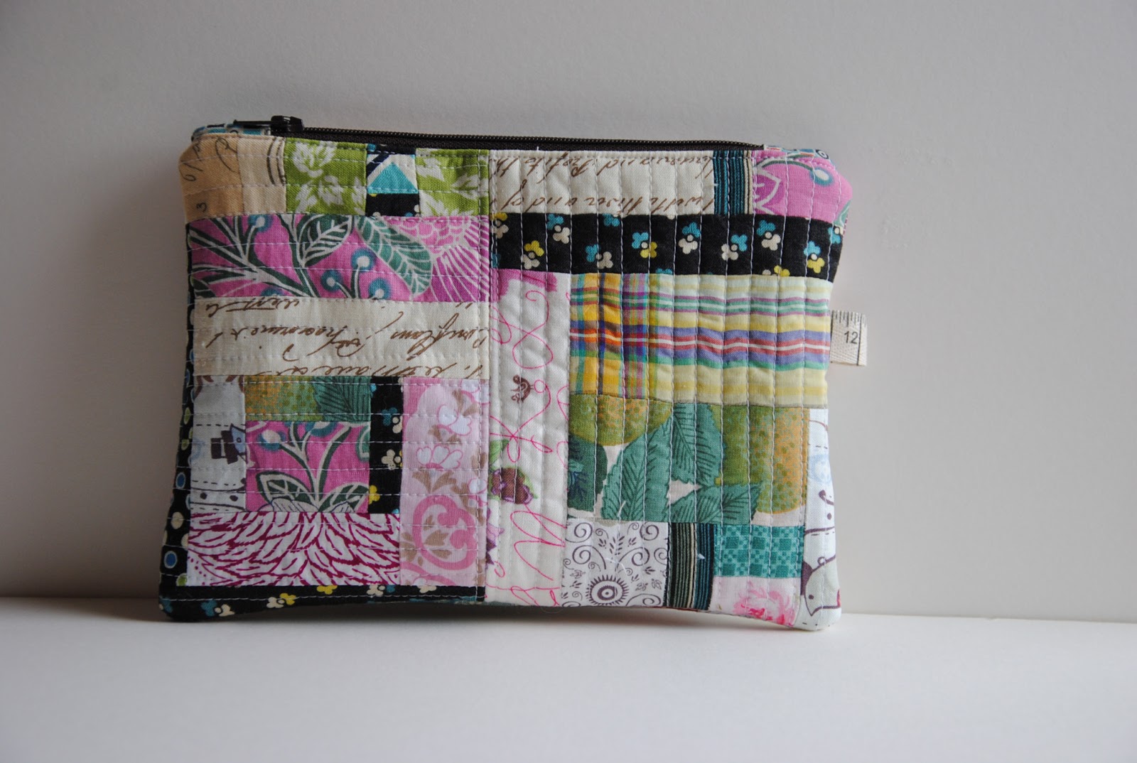 1/4" mark: Patchwork Zippered Pouch