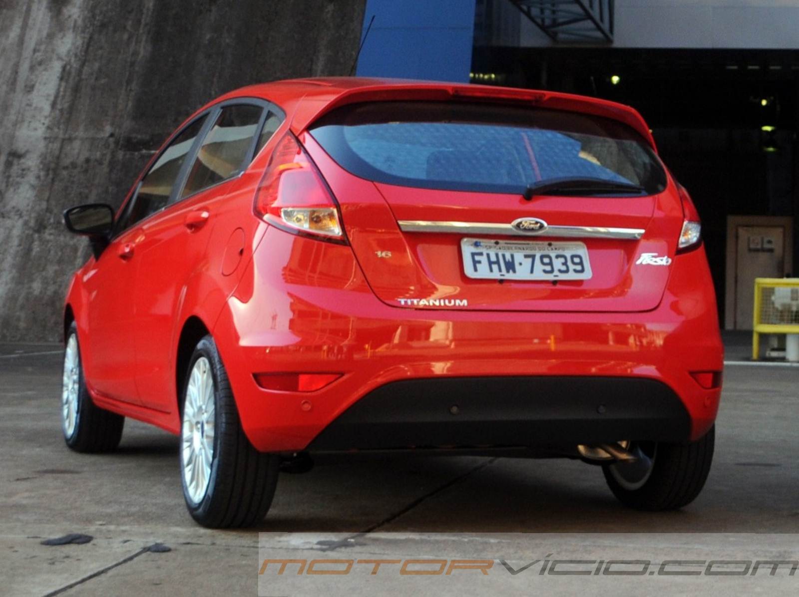 New Fiesta Hatch 2014: preço, consumo, fotos e ficha técnica