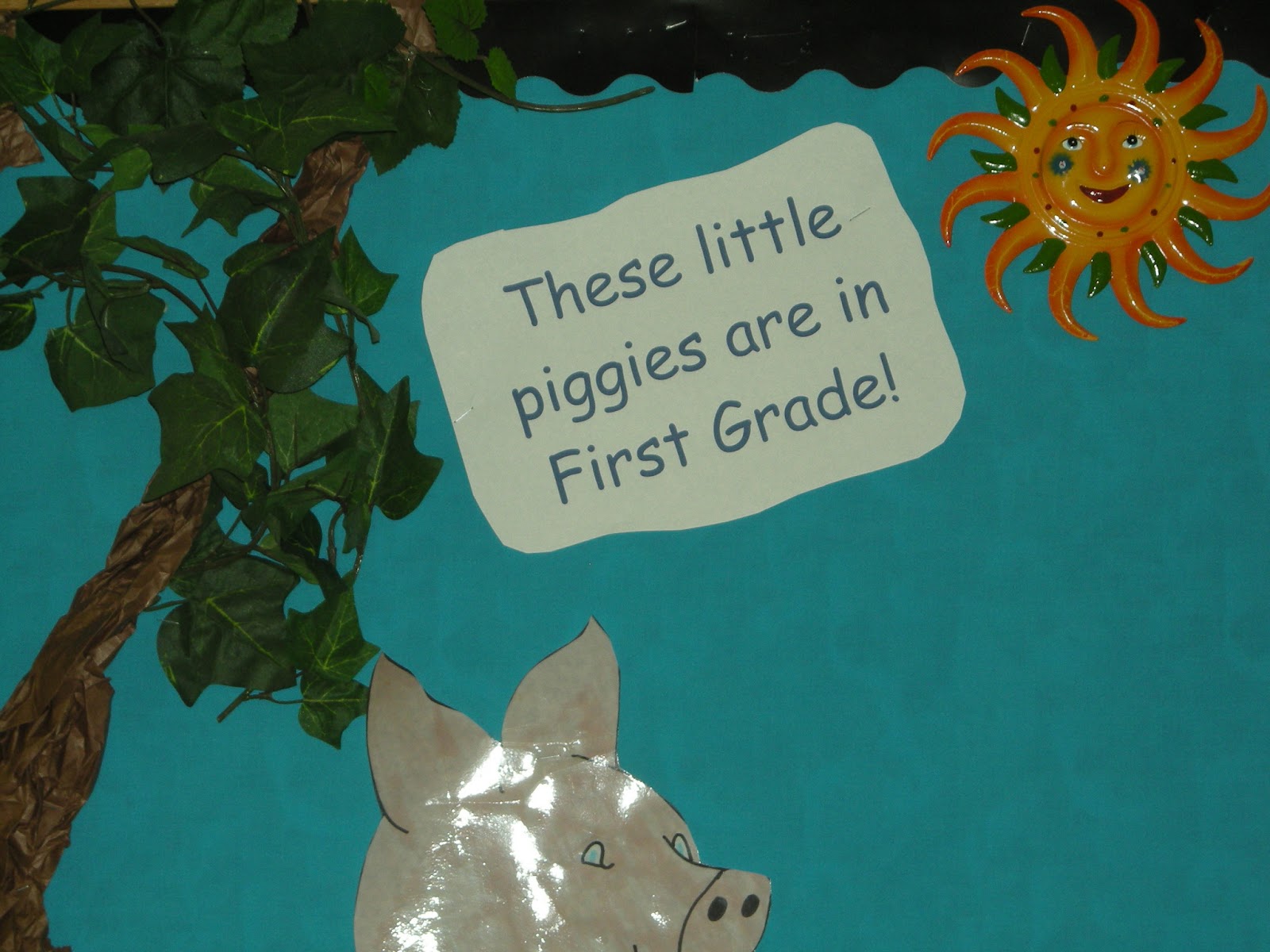 2nd Grade Pig Pen: Bulletin Boards and a Freebie!!