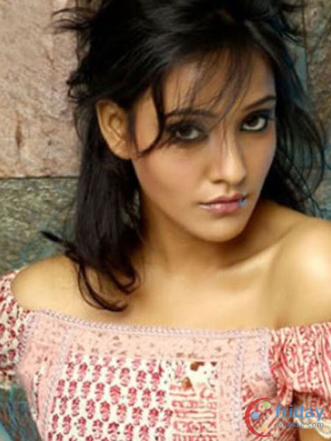 Bollywood Actress Neha Sharma Photo Gallery: Bollywood Actress Neha ...