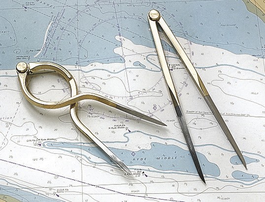 Whiticar Boat Works: Advantages of Manual Marine Navigation Tools