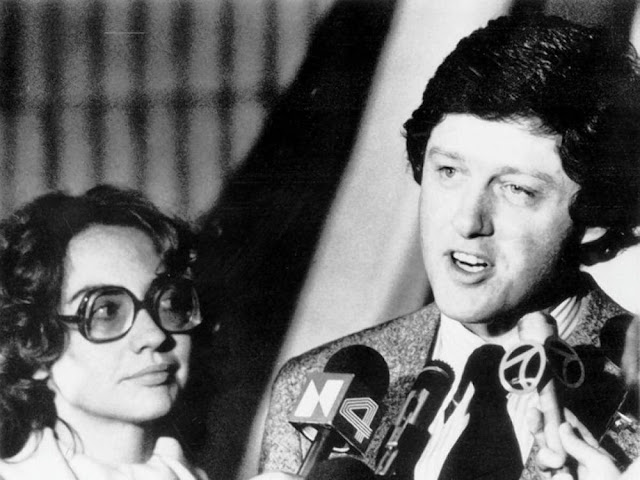 Vintage Photographs of Young Bill and Hillary Clinton From Between the ...