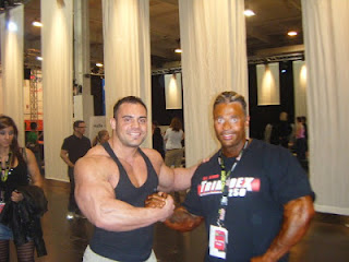 world bodybuilders pictures: musclesbuilder gary bognar passing time ...