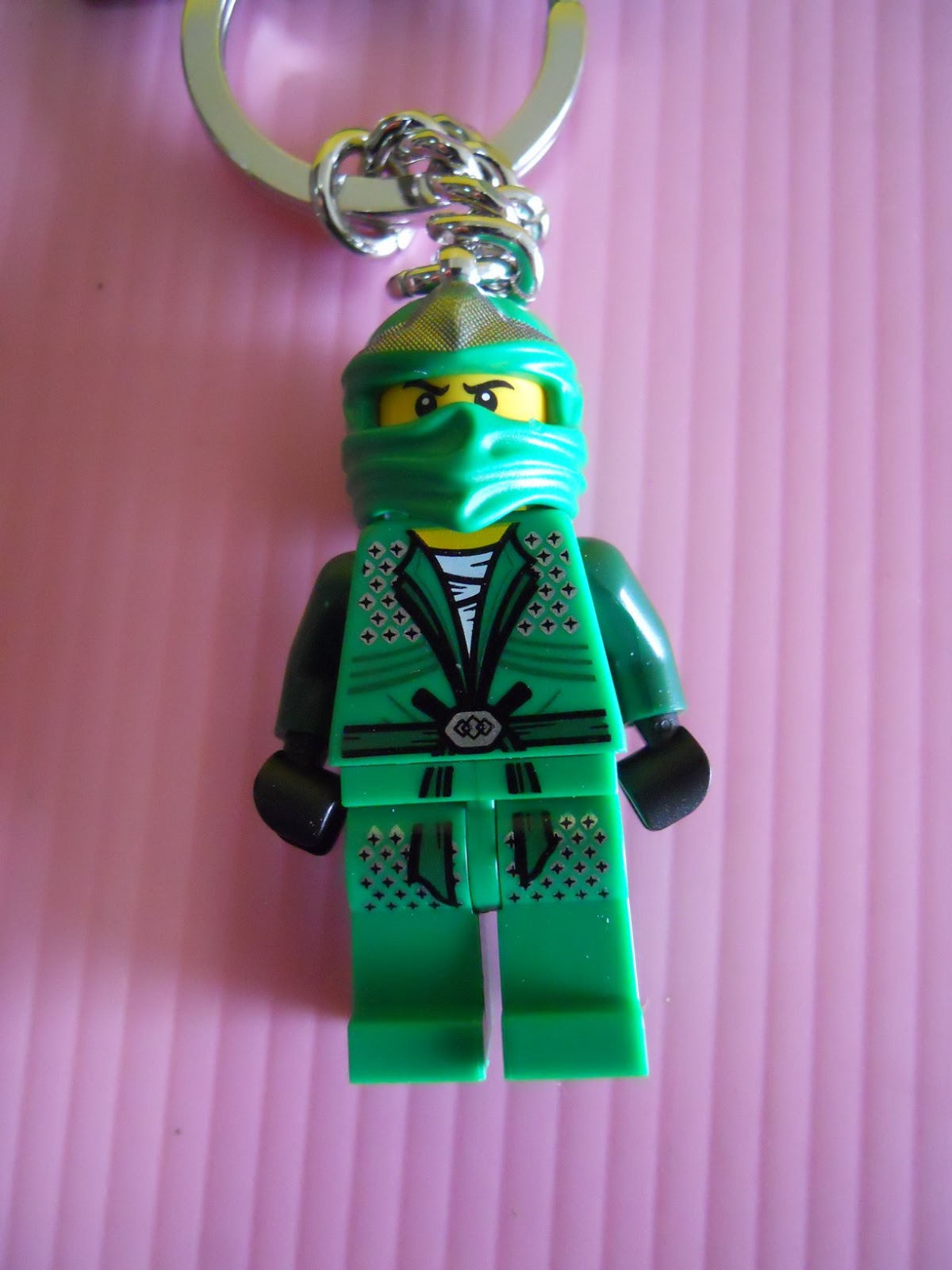 Dexters Diecasts (DexDC): LEGO NINJAGO keychain (green tag) ~ LLOYD ZX