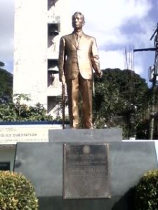 Istatwa ni Juan Sumulong y Marquez | Historical Places In Antipolo City