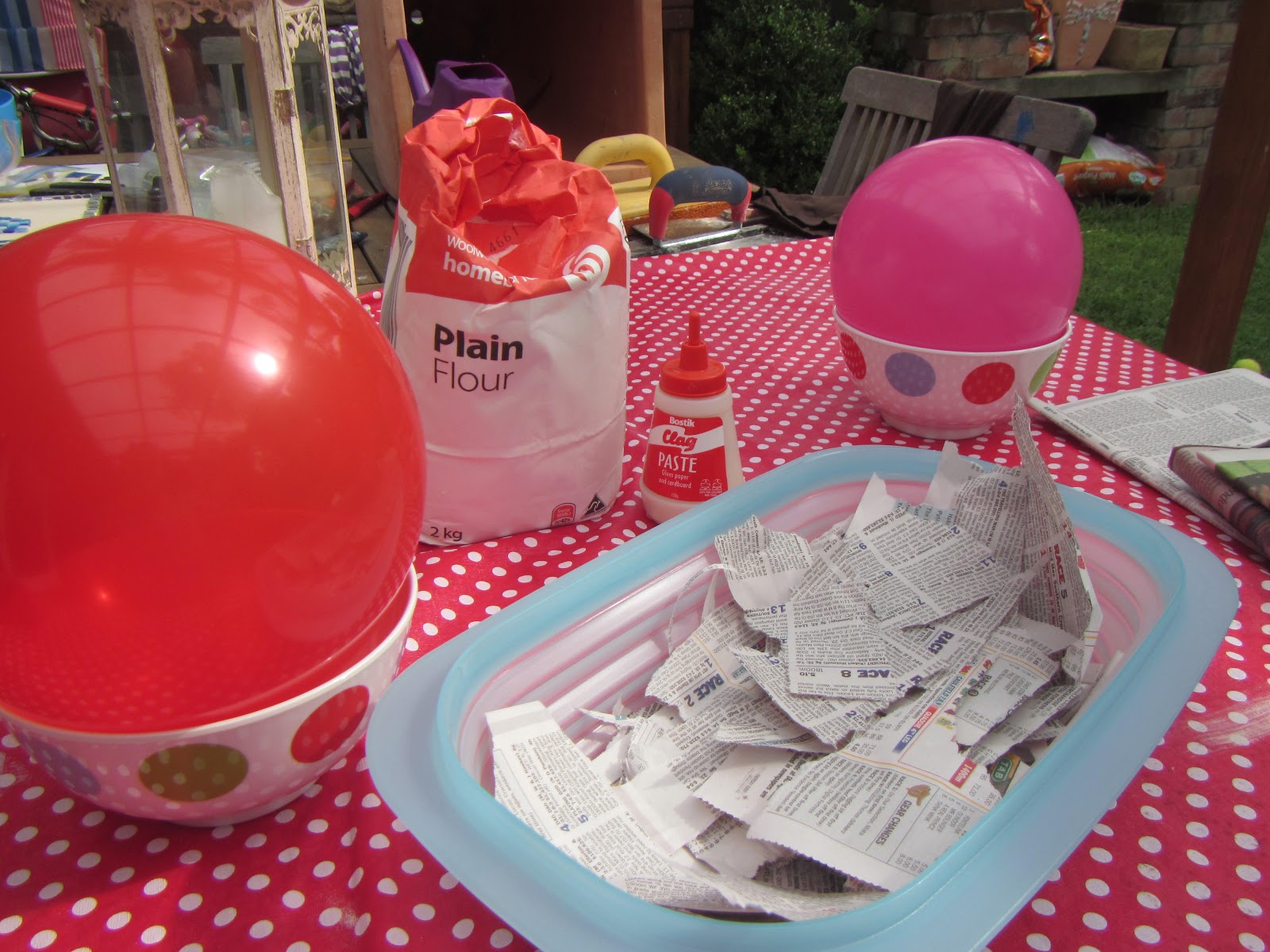 Crafty little people: Paper mache Easter egg basket