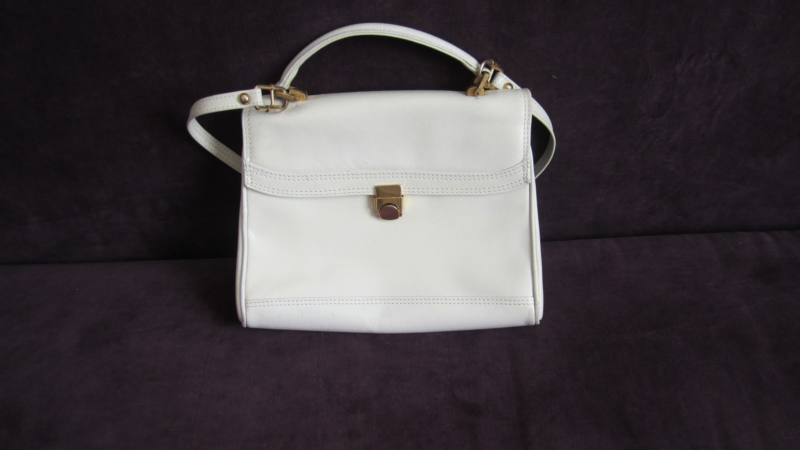 i like vintage: Geanta vintage alba- vanduta