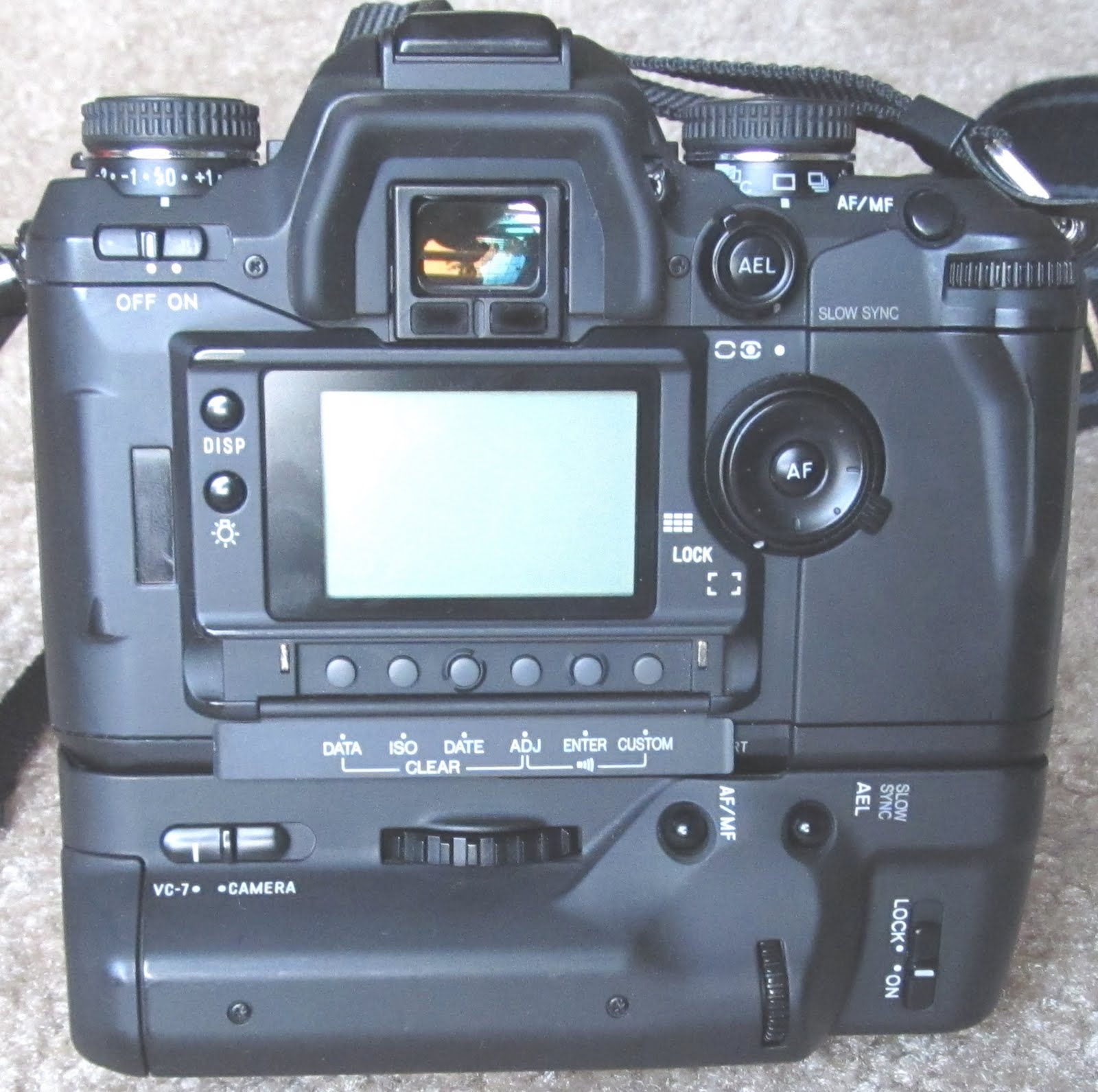 The Chens: The User’s Review: Minolta Maxxum 7 (Dynax 7, α 7) 35mm Film ...