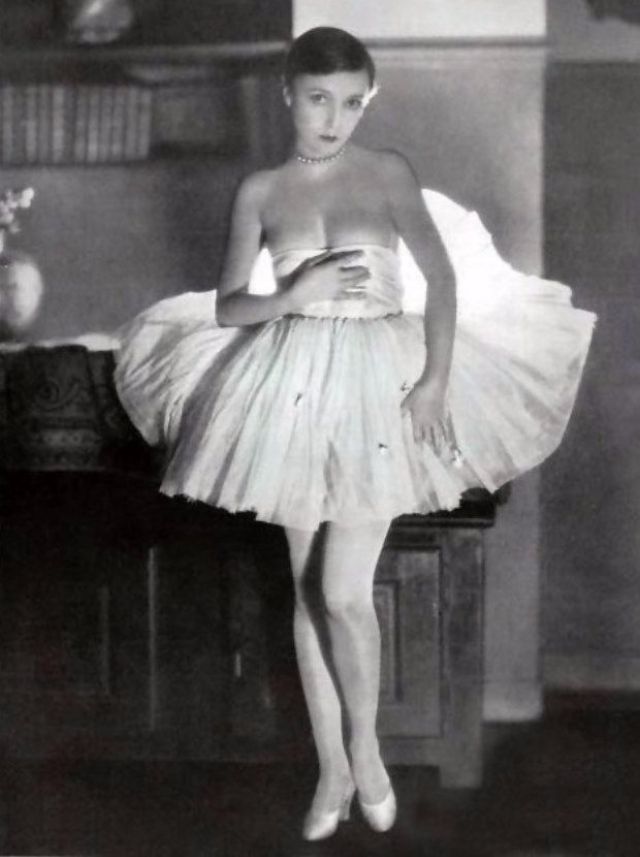 43 Beautiful Vintage Photographs Of Bessie Love In The 1920s ~ Vintage