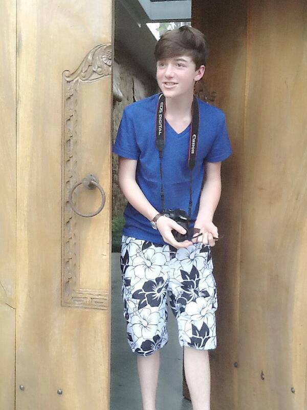 Greyson Chance Universe: PHOTOS - Greyson Chance Shirtless in Bali ...
